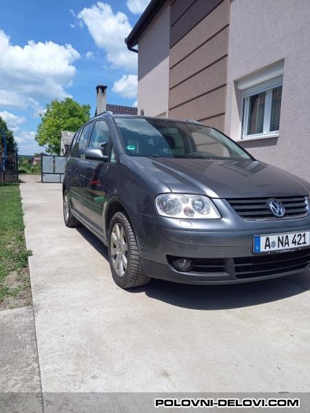 Volkswagen Touran Kompletan Auto U Delovima