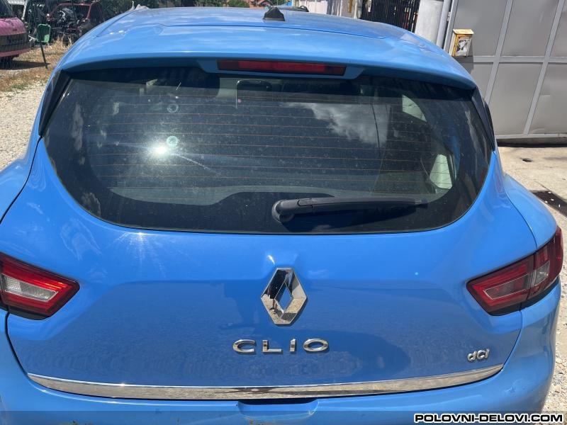 Renault Clio Roletna U Gepeku Enterijer