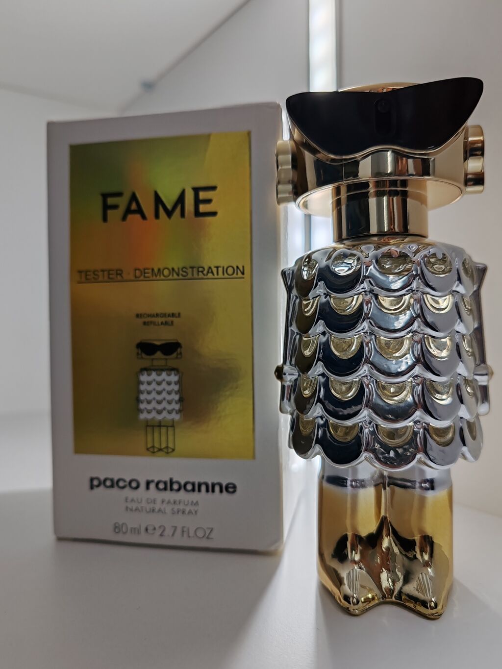 Fame od Paco Rabanne je cvetni drveni mošusni miris za žene. Ovo je