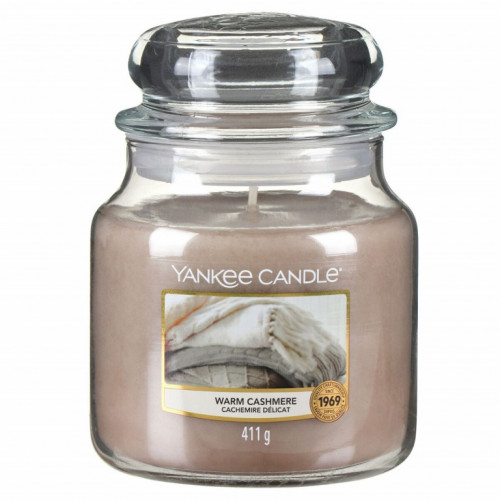 Warm Cashmere - Yankee Candle mirisna sveća M (kašmir, sandalovina, mošus, pačuli, vanila)