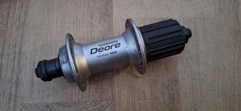 Zadnja nabla Shimano Deore HB-M530