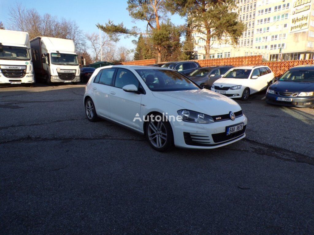 Volkswagen Golf 2.0 Tdi Gtd, 180 PS, navi, adapt. tempomat hečbek