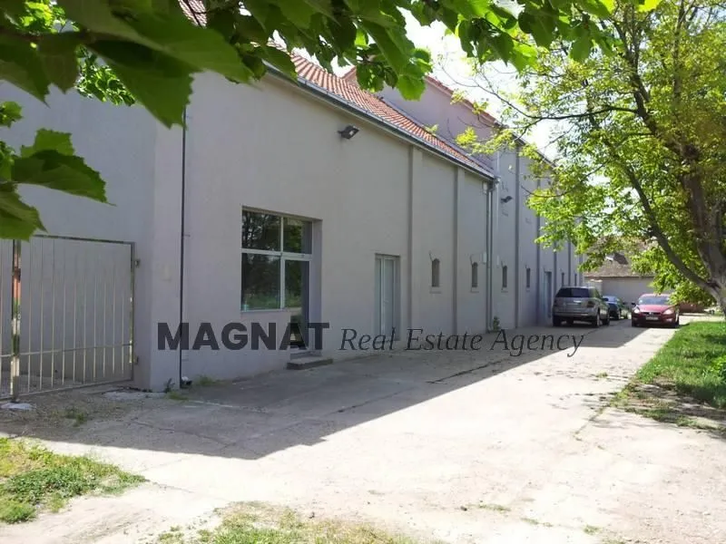 Prodaja, poslovni prostor, 1160m2, Boljevci, Surčin, Beograd