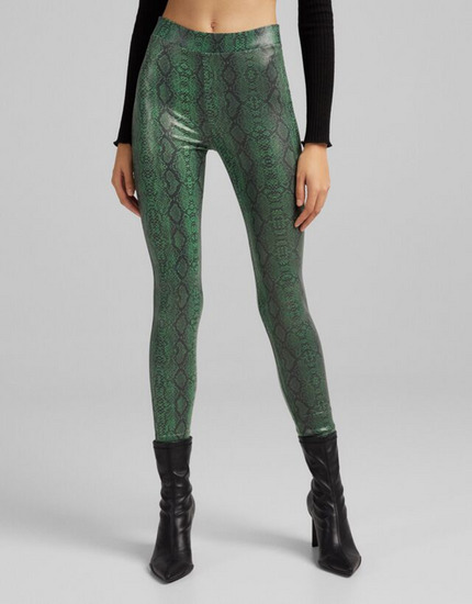 Bershka nove helanke sa snake printom