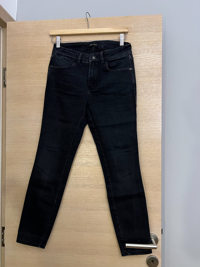 Massimo Dutti skinny crne farmerke