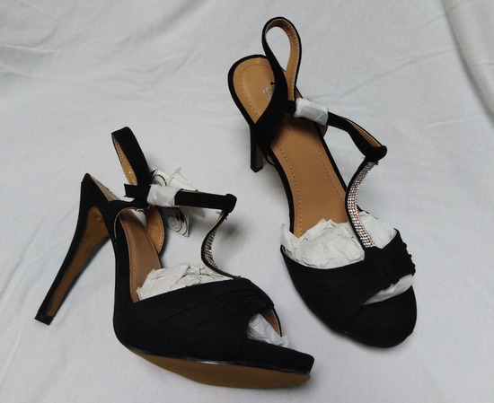 Nove crne elegantne sandale 39 vel.