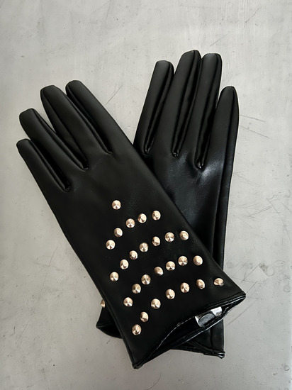 Nove rukavice sa nitnama