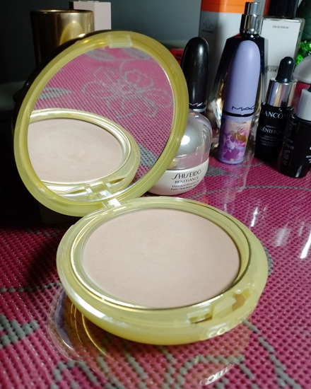 COLLISTAR compact matte finish puder