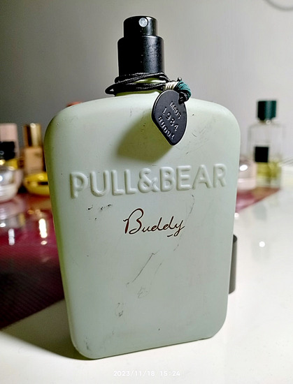 Pull & Bear Buddy