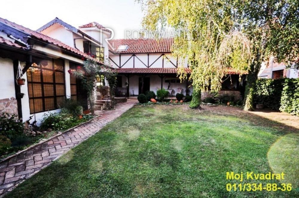 Kuća na prodaju, 450m2, 460.000€