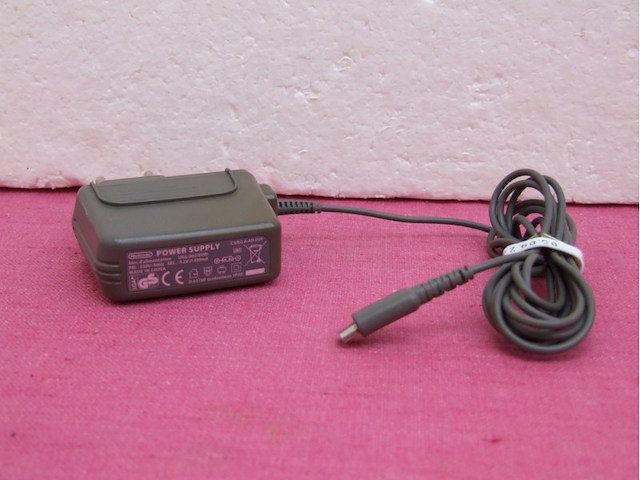 Nintendo punjac 5.2V 450mA ORIGINAL + GARANCIJA!