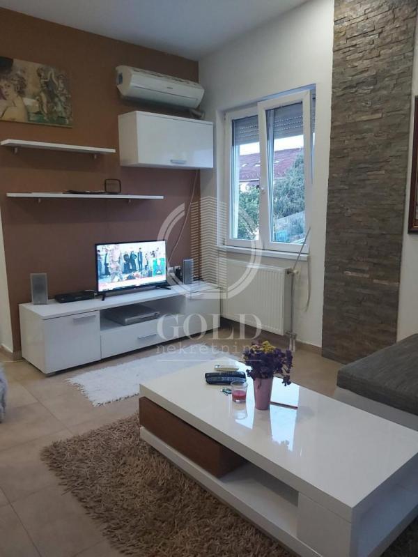 Stražilovska, Dvoiposoban stan za izdavanje, 46m2, 1.000€