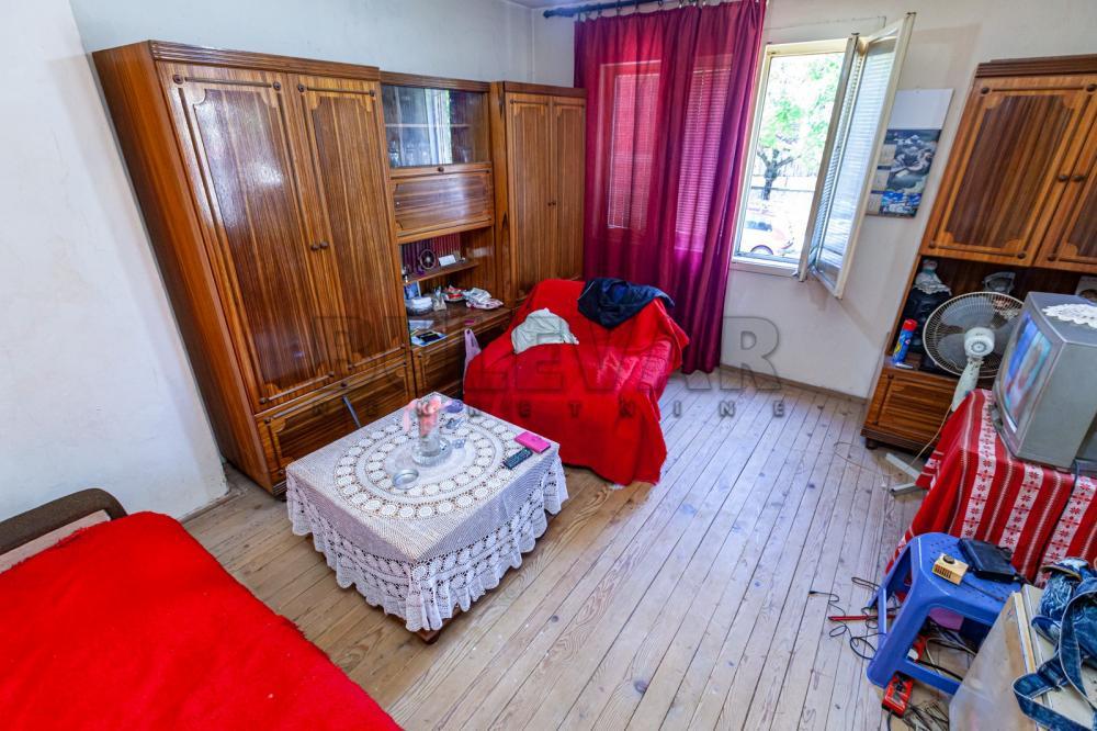 Episkopska, Četvorosoban stan na prodaju, 80m2, 70.000€