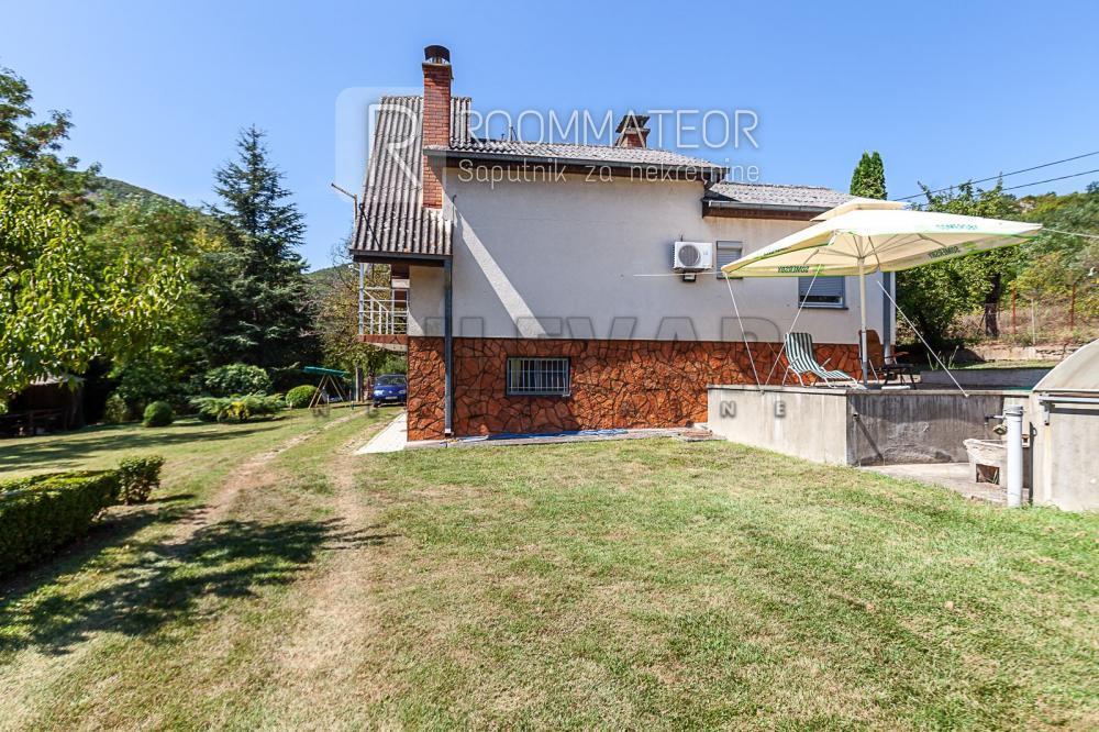 Sićevo, Kuća na prodaju, 200m2, 135.000€
