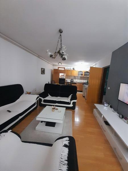 Kuća na prodaju, 300m2, 257.000€