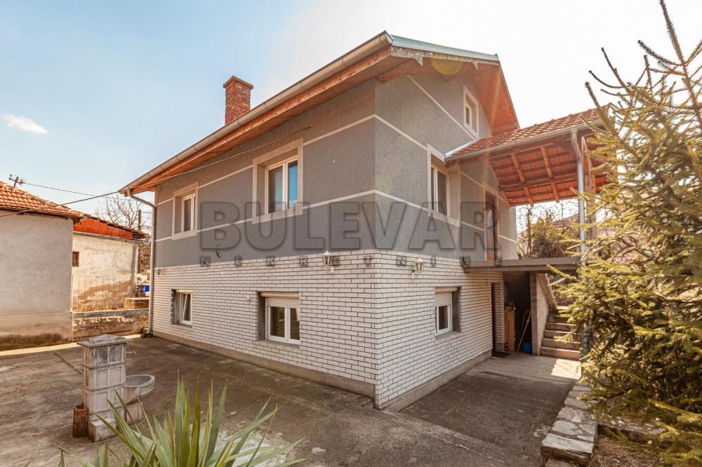 Malojastrebačka, Kuća na prodaju, 186m2, 134.100€