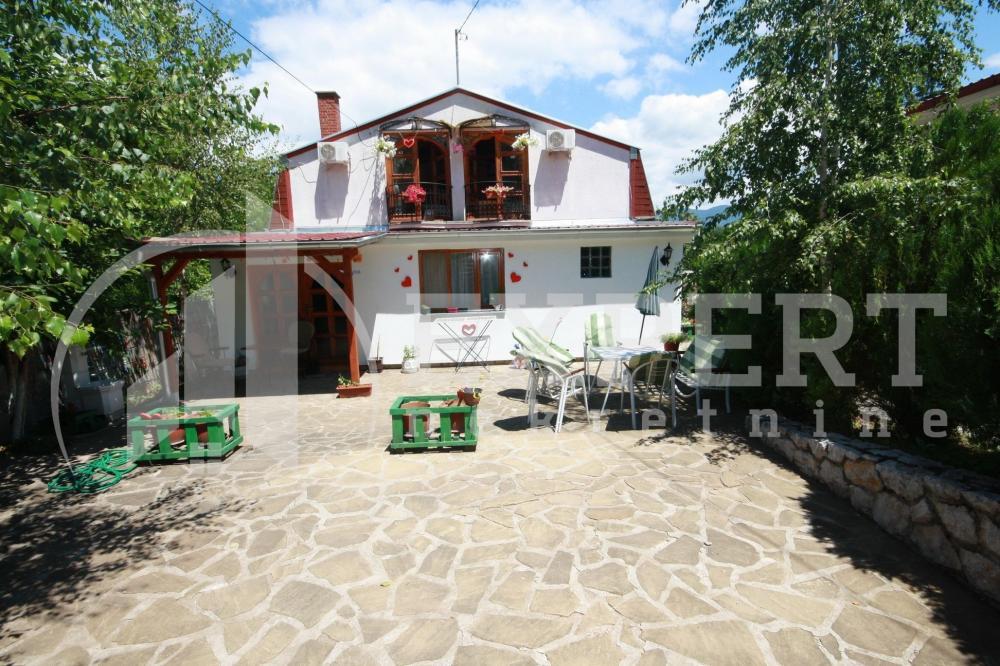 Niška Banja, Kuća na prodaju, 300m2, 180.000€