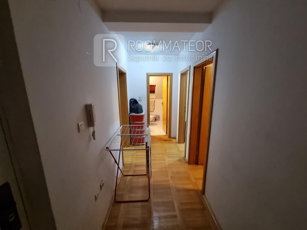 Dositeja Obradovica 11/15, Dvoiposoban stan za izdavanje, 61m2, 300€