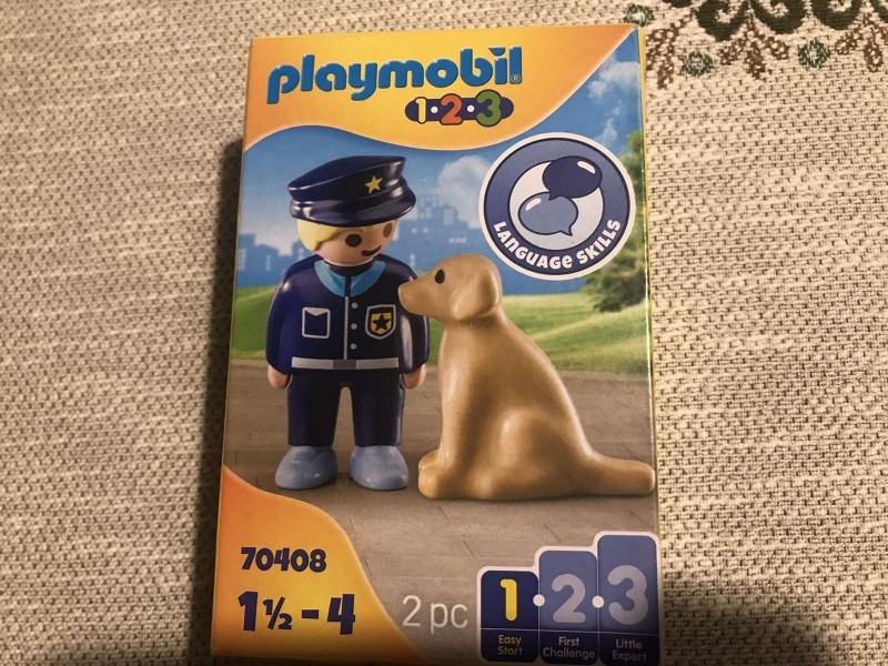 Playmobil policajac nov