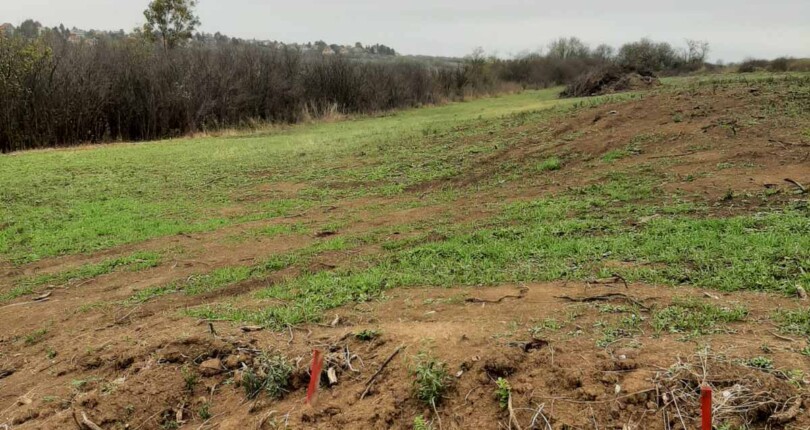 Prodaje se plac 10 ari opstina Čukarica, mesto Velika Moštanica