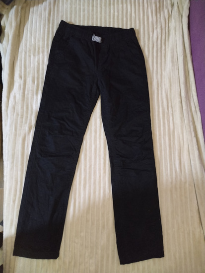 Postavljene pantalone 146