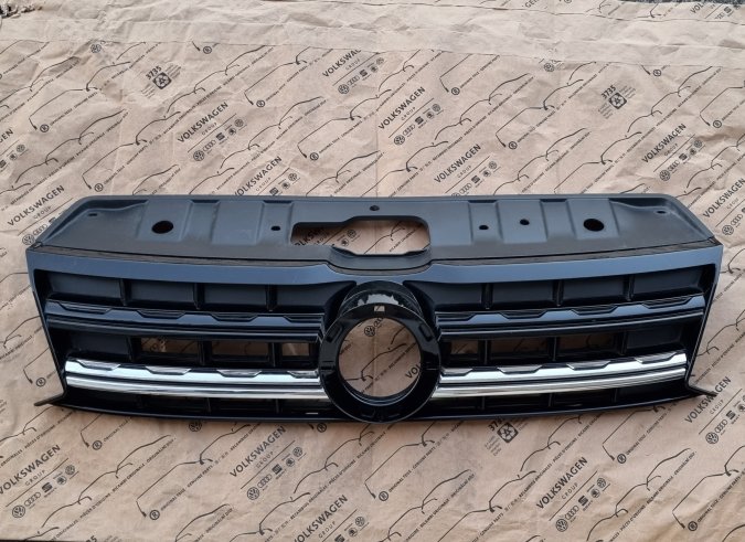 VW AMAROK / 2010-2020 / MASKA / NOVO / ORIGINAL 2H6853651B
