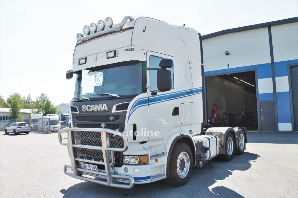 Scania R 560 6x2 tegljač