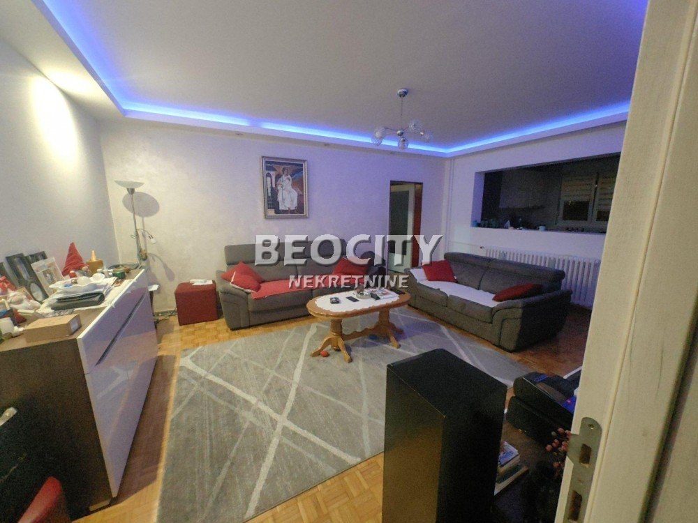 četvorosoban stan, 95 m2, Rotkvarija, Bulevar oslobodjenja ID: 104553