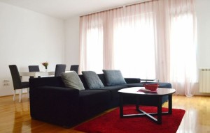 Iznajmljujem Stan-Apartman, Hram, Beograd Grad