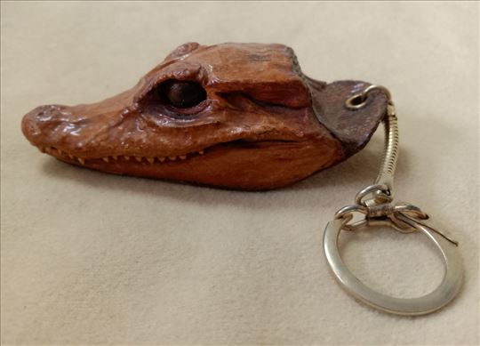 Privezak - glava aligatora