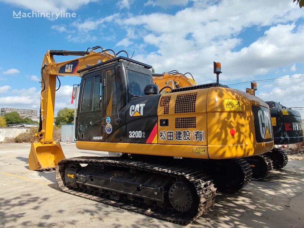 Caterpillar 320D2 bager guseničar