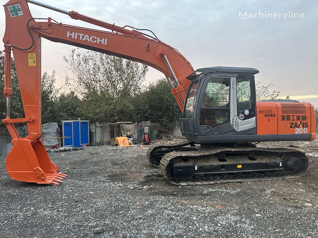 Hitachi ZX200-3 bager guseničar