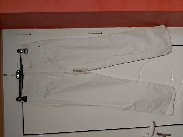 Bele pantalone TONI