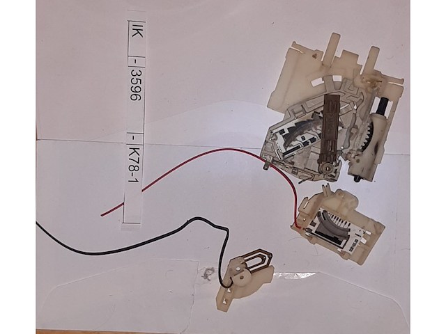 Renault, rinfuz potenciometar od merača nivoa goriva. N