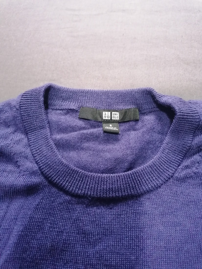 Uniqlo merino vuna 100%dzemper