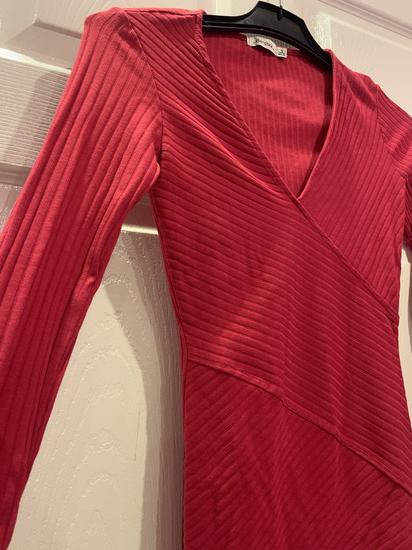 Uska crvena haljina STRADIVARIUS