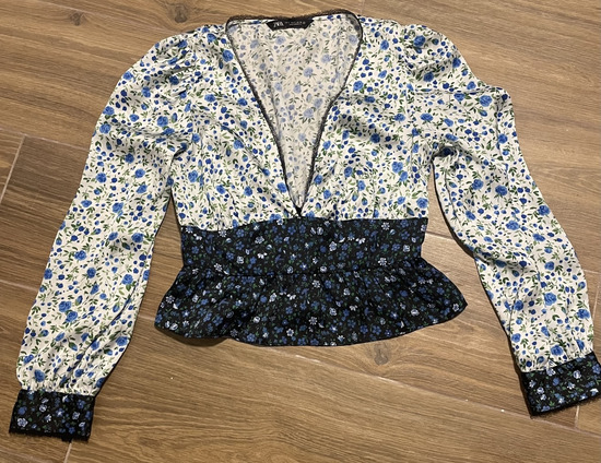 Zara cvetna bluza