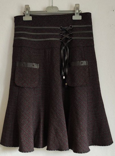 Vintage Zvonasta pepito suknja vel. M