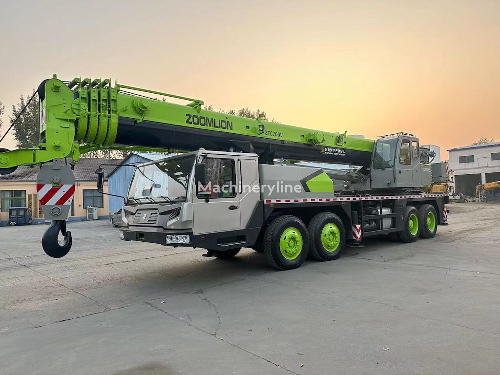 Zoomlion ZTC 700V Zoomlion 70ton New version Truck Crane pokretna dizalica