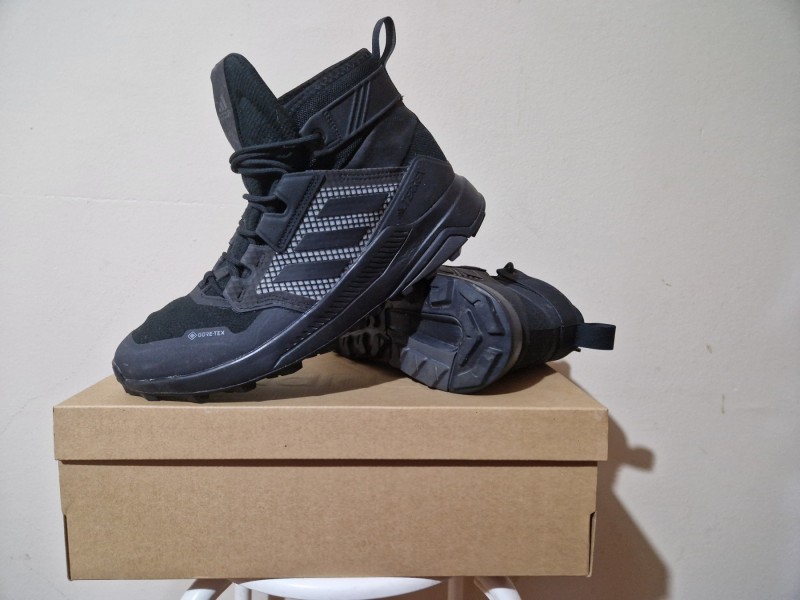 Vrhunske ADIDAS TEREX-GORE-TEX kao nove br.42 original