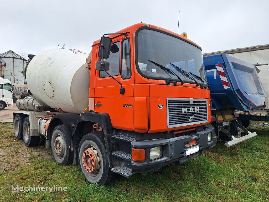 Stetter na šasiji MAN F90 F2000 32.322 kamion s mešalicom za beton