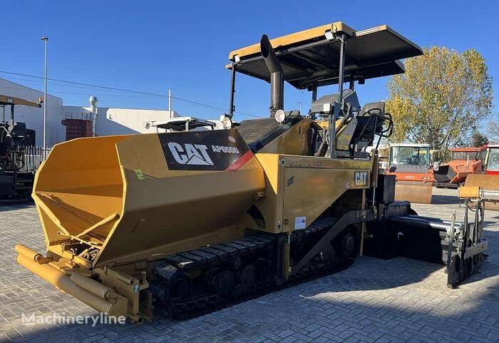 Caterpillar AP 655D asfaltni finišer guseničar