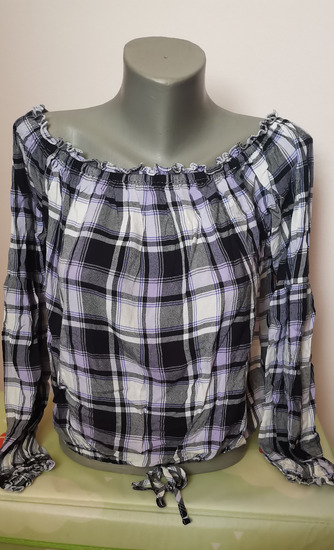prelep model bluza -kosulja u m velicini