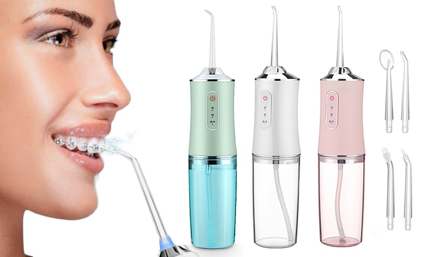 Oralni irigator – aparat za ciscenje zuba