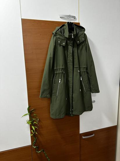 Reserved jakna