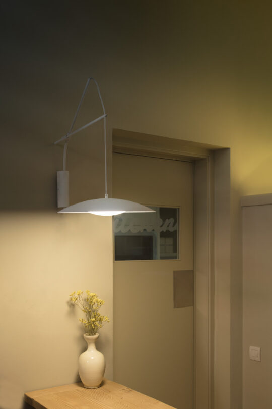 FARO SLIM Bela rastezljiva zidna lampa – 24502