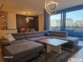 340m² 520.000€
Pančevo, Centar, Zmaj Jove Jovanovića