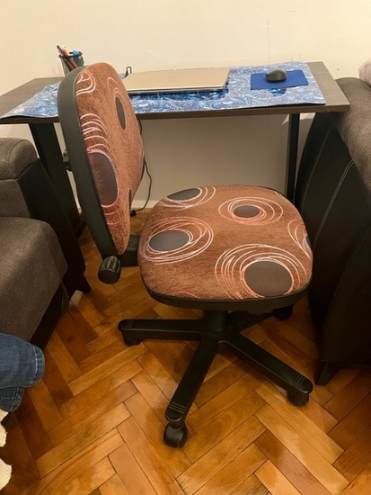 Stolica za radni sto