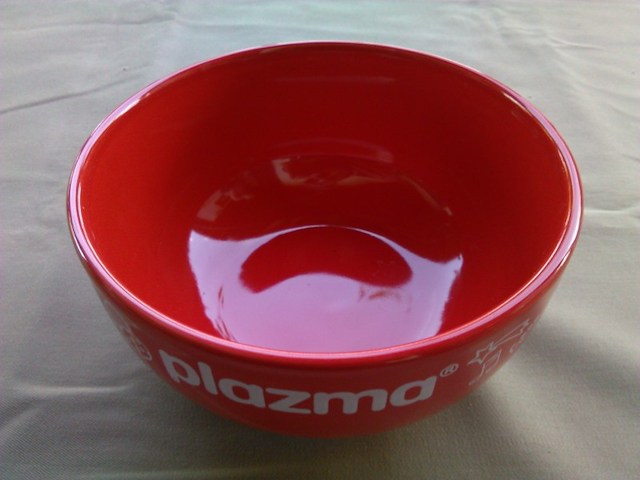 Crvena činija `Plazma` za grickalice, smuti, jogurt