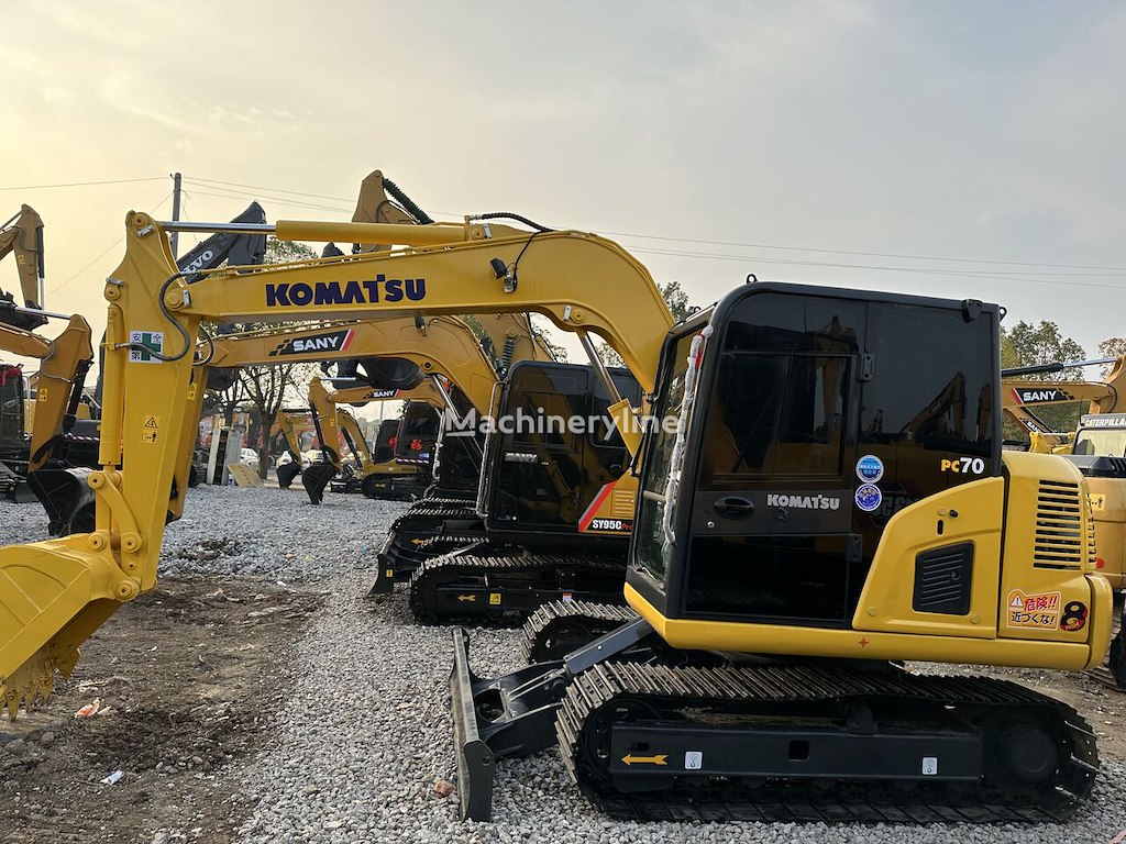 Komatsu PC70 bager guseničar